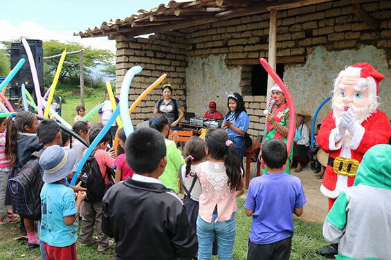 Compartiendo en Navidad con Hichabamba - Scouts del Perú